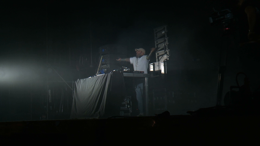 DJ Nano y Brian Cross toman el Anfiteatro del Parque de La Marina con ...